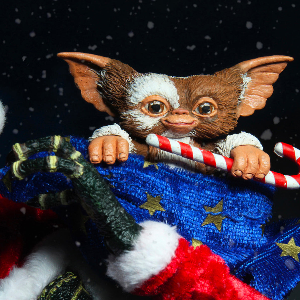 NECA: Gremlins - Santa Stripe & Gizmo 7" Tall Action Figure – TOY TOKYO